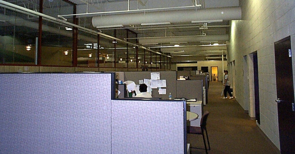 How “Dead Zones” Come to Life Inside A Business - Commenco